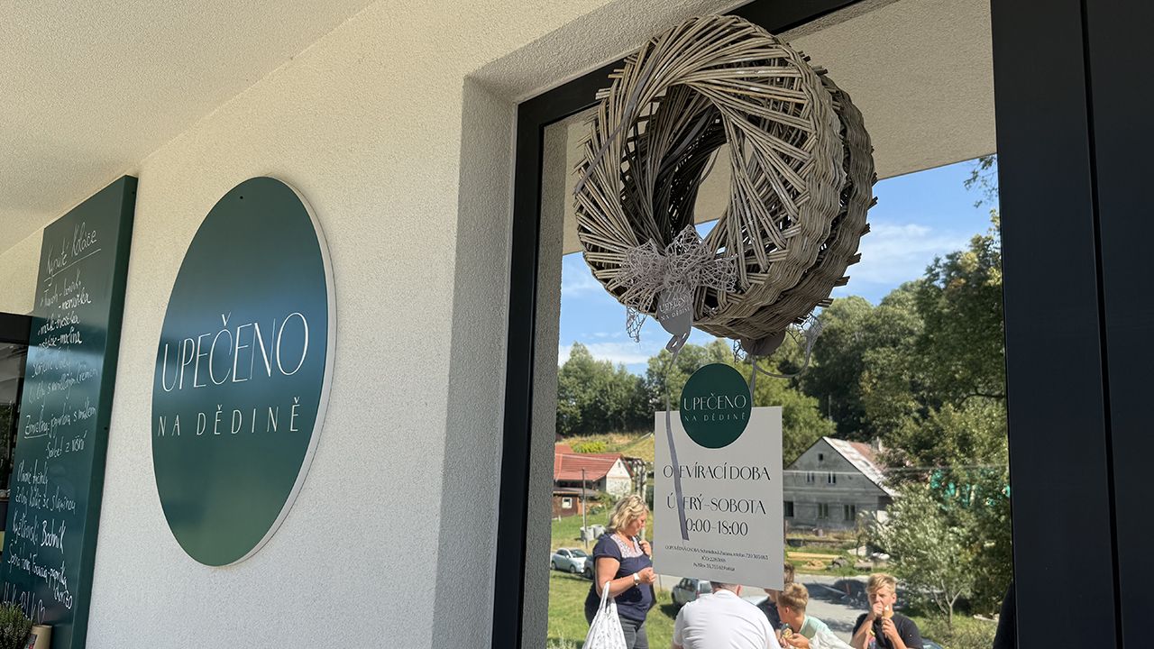 Božský chleba, koblihy od Ebena a každé ráno vyprodáno. Cukrárna Josefa Maršálka nám vyrazila ...